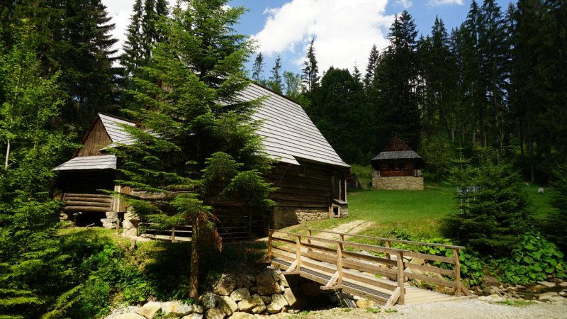 KYSUCE VILLAGE – Live The Life Expeditions