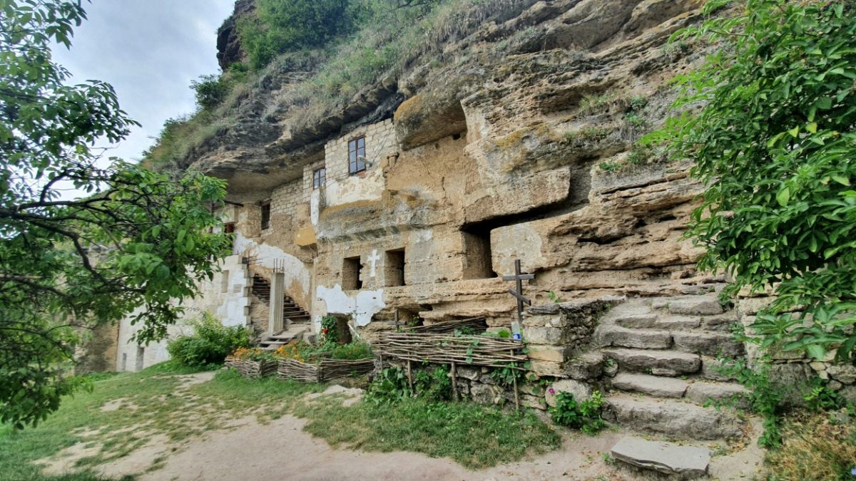 TIPOVA CAVE MONASTERY – Live The Life Expeditions