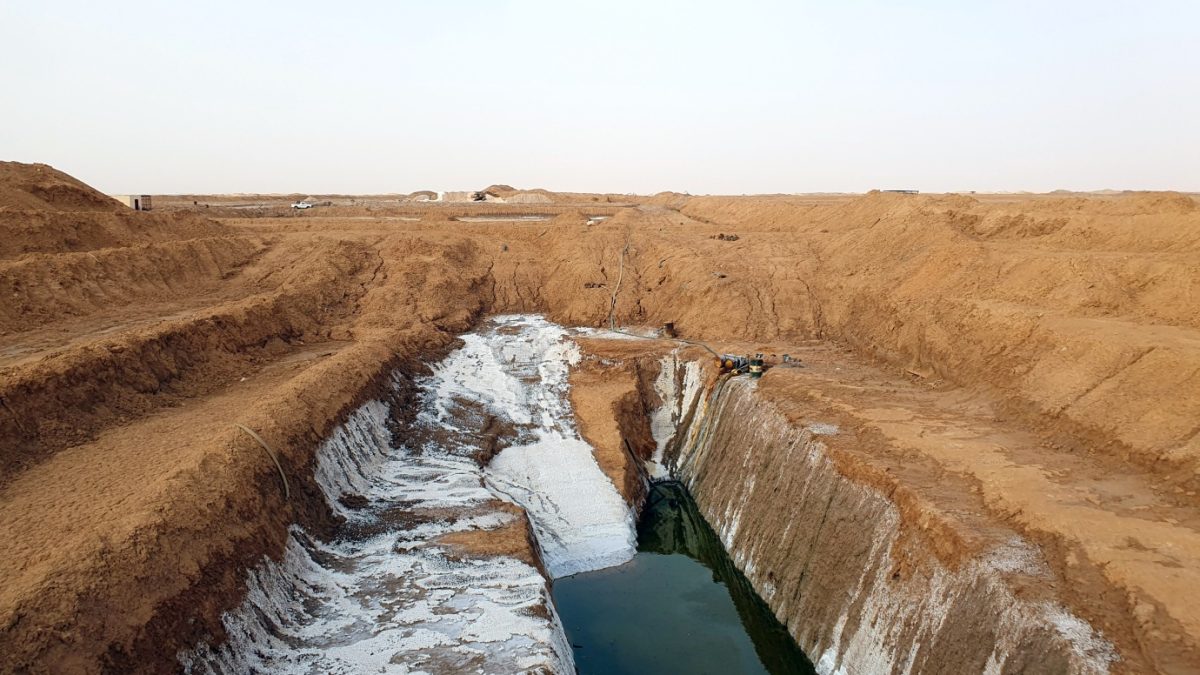 AL QASAB SALT FLATS (ممالح القصب) – Live The Life Expeditions
