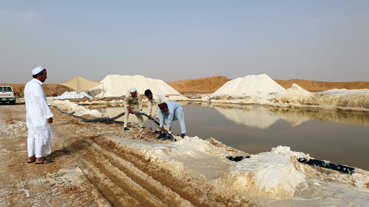AL QASAB SALT FLATS (ممالح القصب) – Live The Life Expeditions